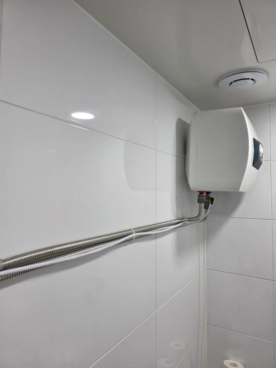 린나이 전기 온수기 REW-TA15W 15L | 생활가전 | 당근 중고거래