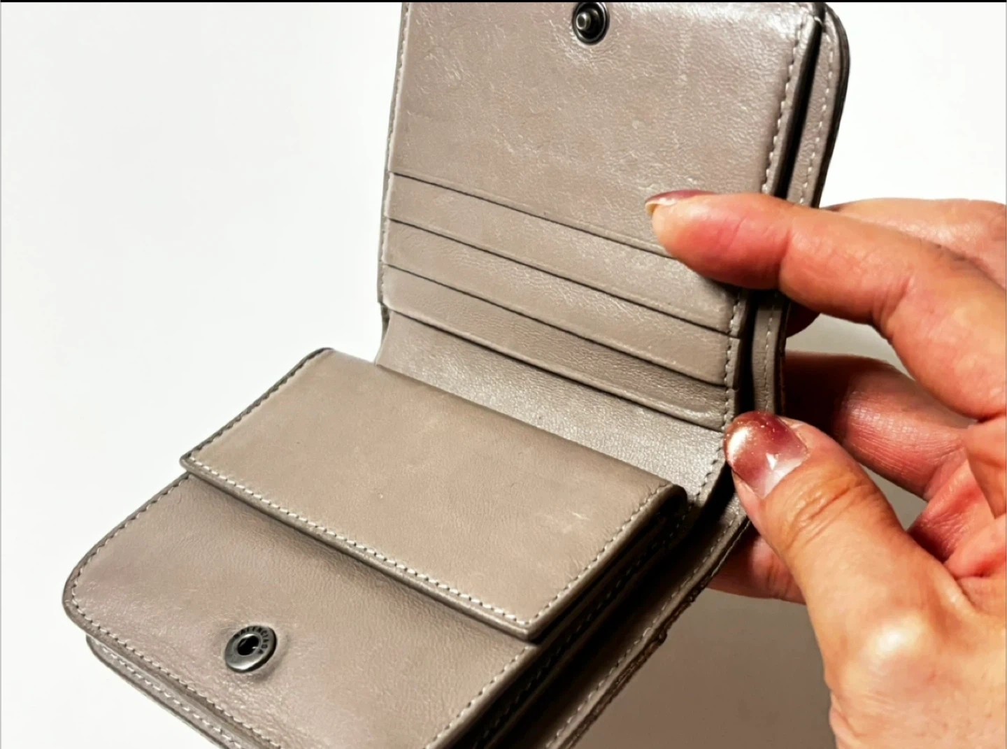 발렌시아가 BB 반지갑 메탈릭 브론즈 | 남성패션/잡화 | 당근 중고거래