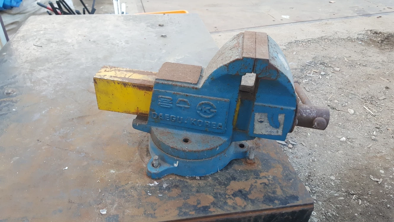 바이스. 강철판 | 기타 중고물품 | 당근 중고거래