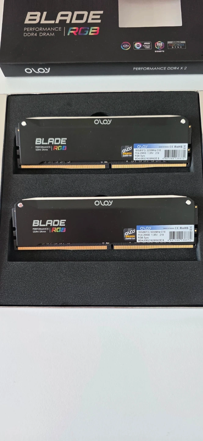 OLOy Blade RGB 3200MHz 16GB (8GBx2) 램 | 디지털기기 | 당근 중고거래