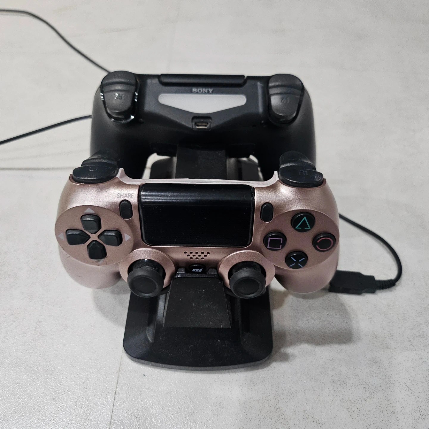 PS4 슬림 CUH-2218B,1tb듀얼쇼크 2개, 게임 포함 | 취미/게임/음반 | 당근 중고거래