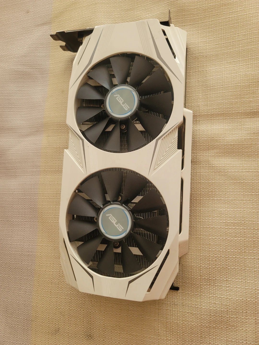 ASUS GTX 1060 3GB 화이트 그래픽카드 | 디지털기기 | 당근 중고거래