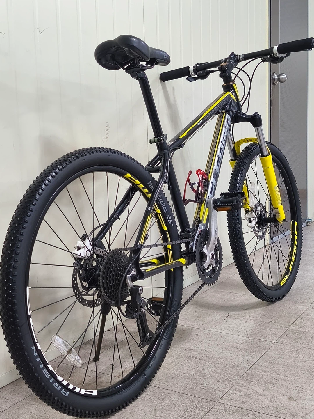 엘파마 MTB 자전거 16.M 26~210. 인치 블랙/옐로우/알루미늄 | 스포츠/레저 | 당근 중고거래