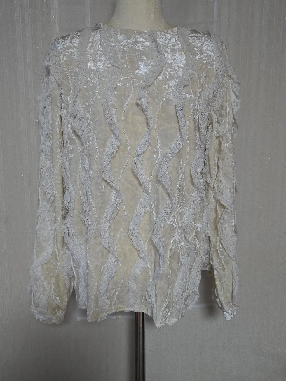 아이보리 블라우스 | 여성의류 | 당근 중고거래