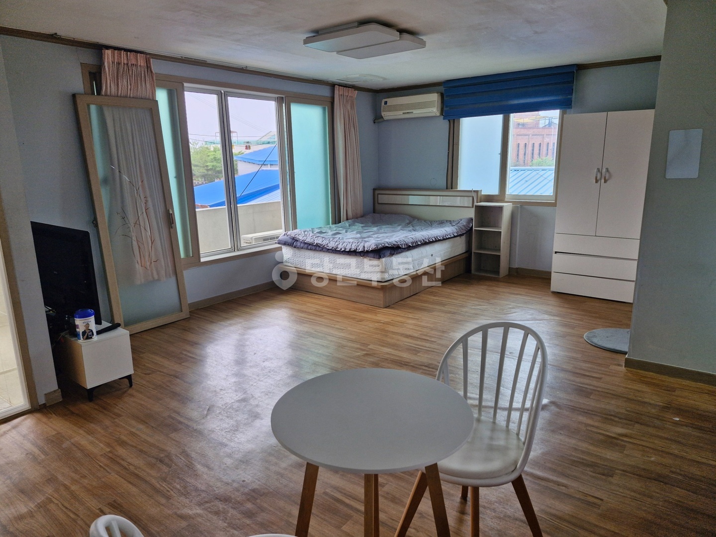 덕산농협 하나로마트 편의점 인접 월세 300 / 35 | 당근 부동산