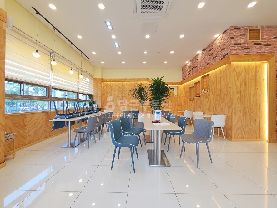 관공서이전부지 인접 월세 4,000 / 200 | 당근 부동산