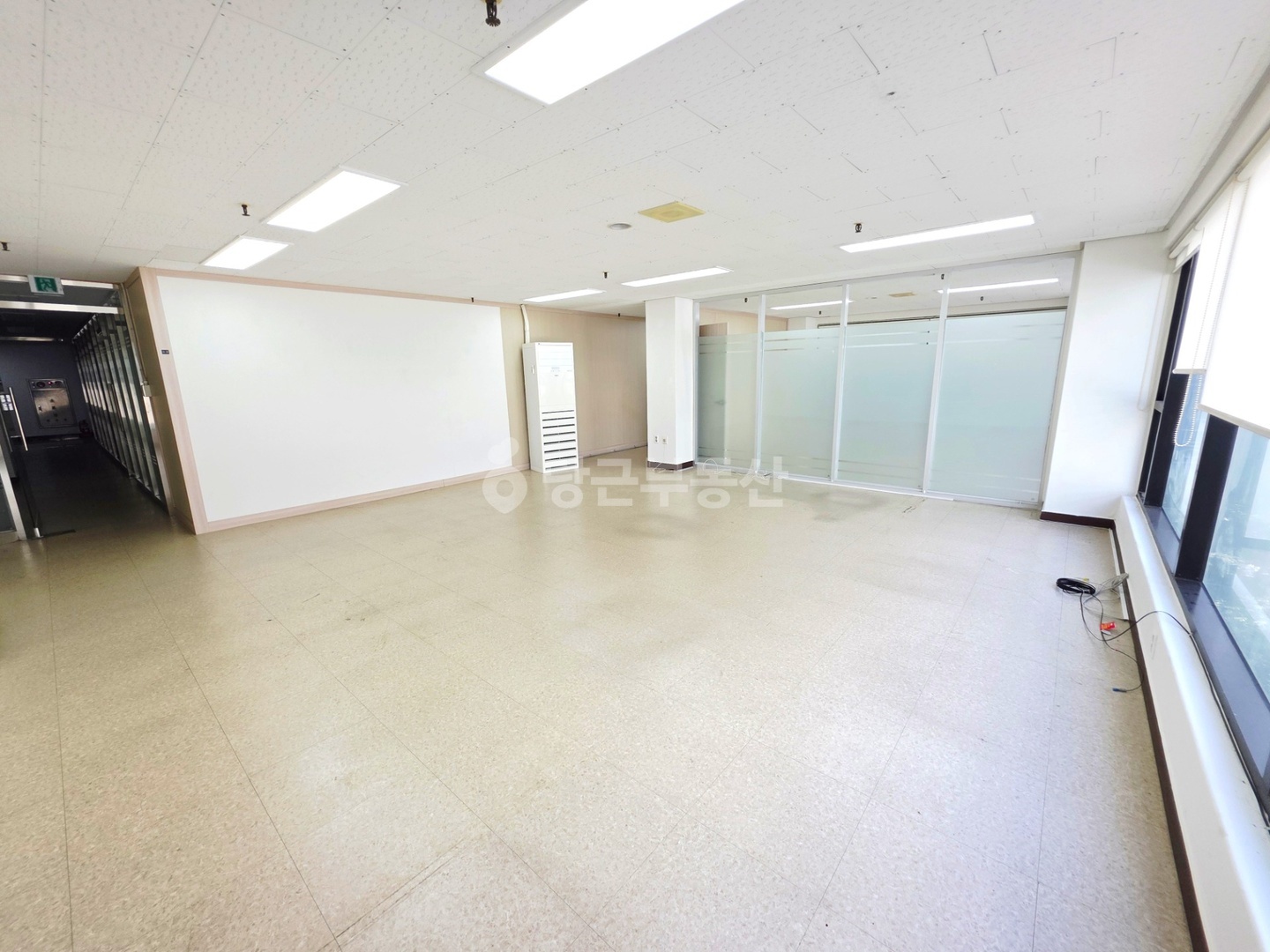 신풍프라자 월세 1,200 / 100 | 당근 부동산