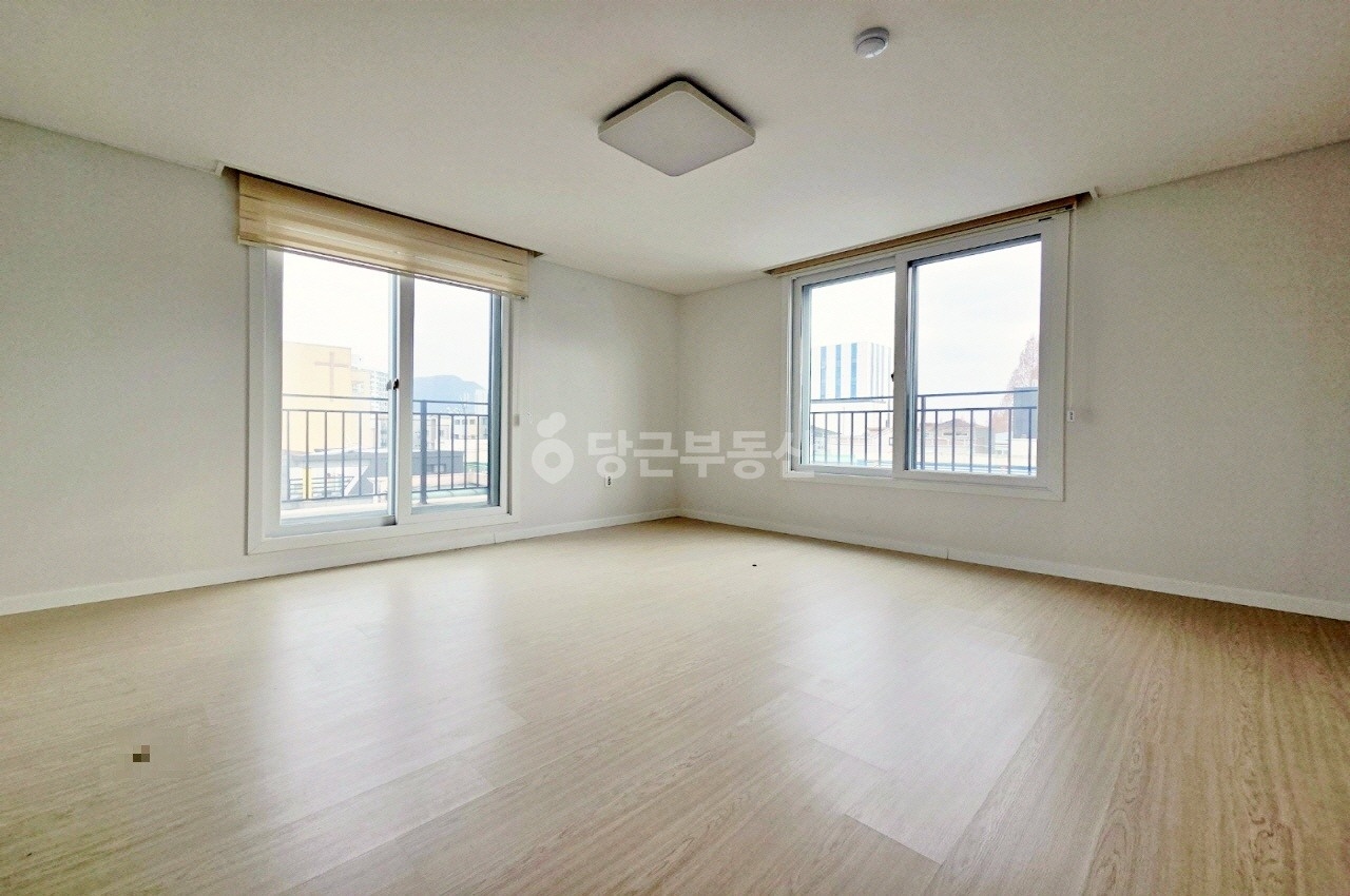 연구단지 인근 신축급 넓은 주인세대 단독테라스 엘베 주 월세 3,000 / 120 | 당근 부동산