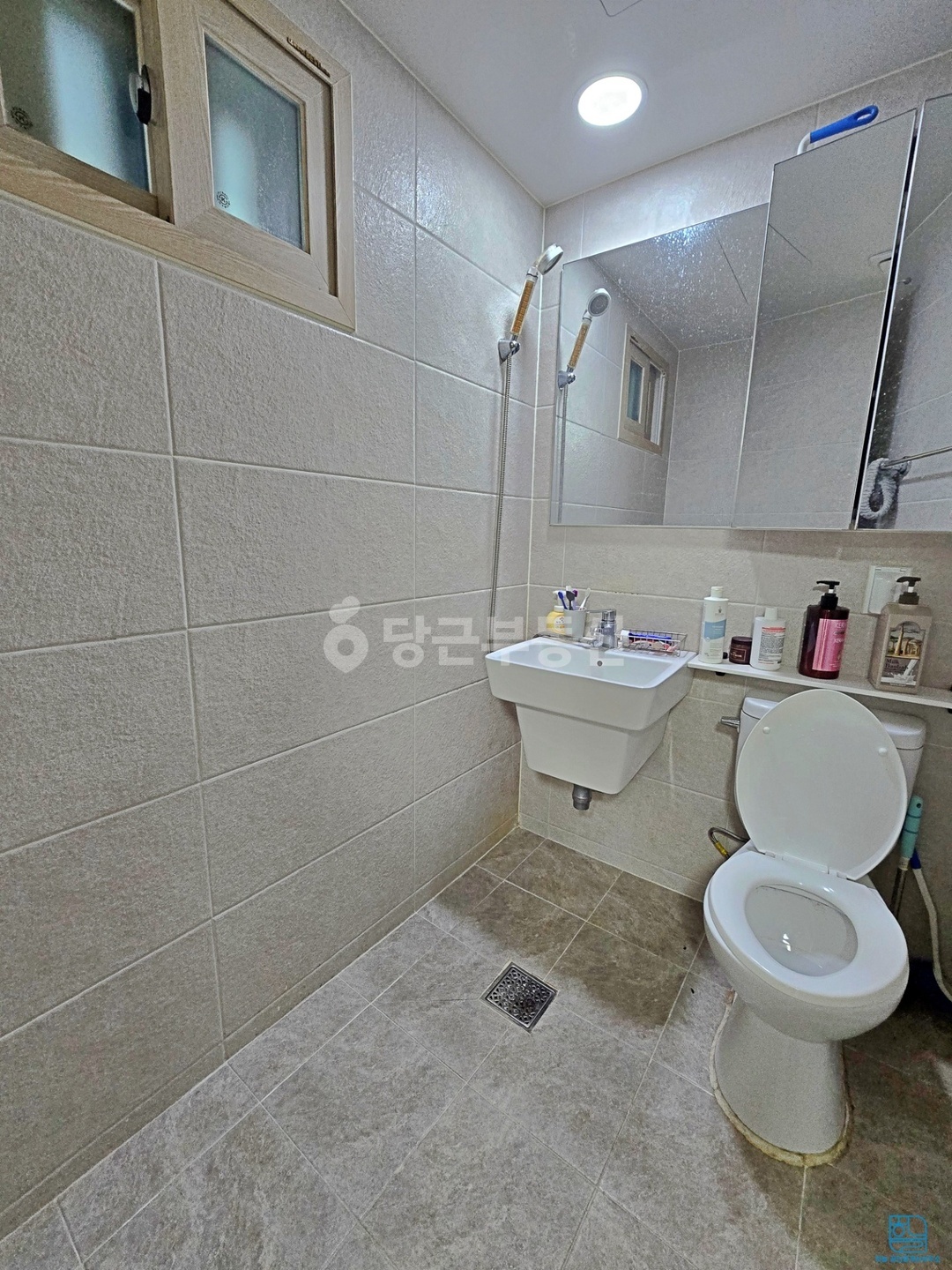 봉천역 도보 7분 거리 월세 3,000 / 55 | 당근 부동산