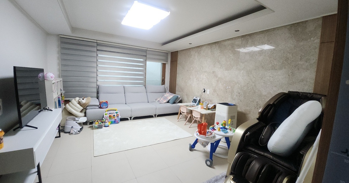 롯데마트 은행 한라병원차량 5분거리 제주국제공항차량 10분거리등 주변인프라 최상 매매 4억 3000 당근 부동산