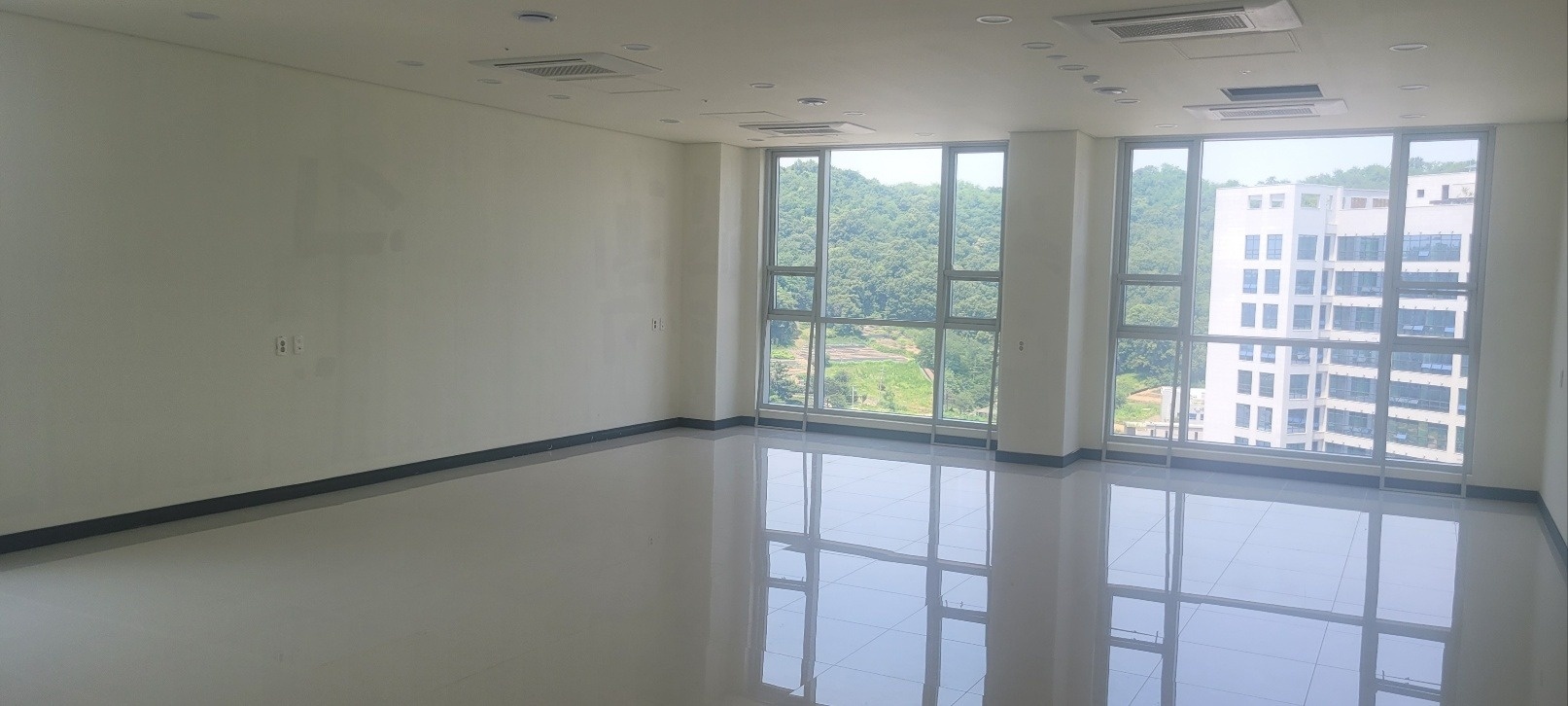 향동지구 메인상권 중심 랜드마크 입지 1층 버거킹 월세 4500 245 당근 부동산