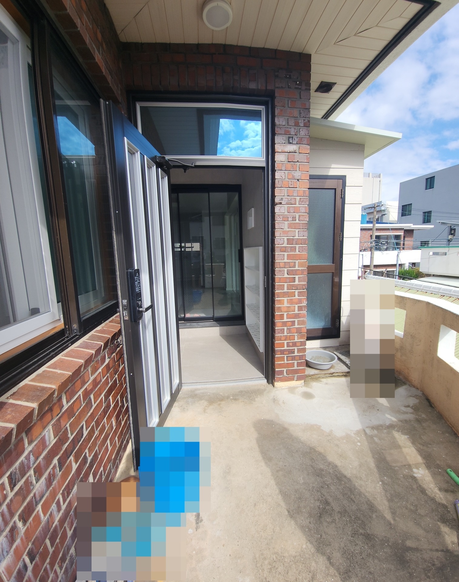 종합경기장 교차로, 경찰청어린이집 인근 주택가 연세 900 / 900 | 당근 부동산