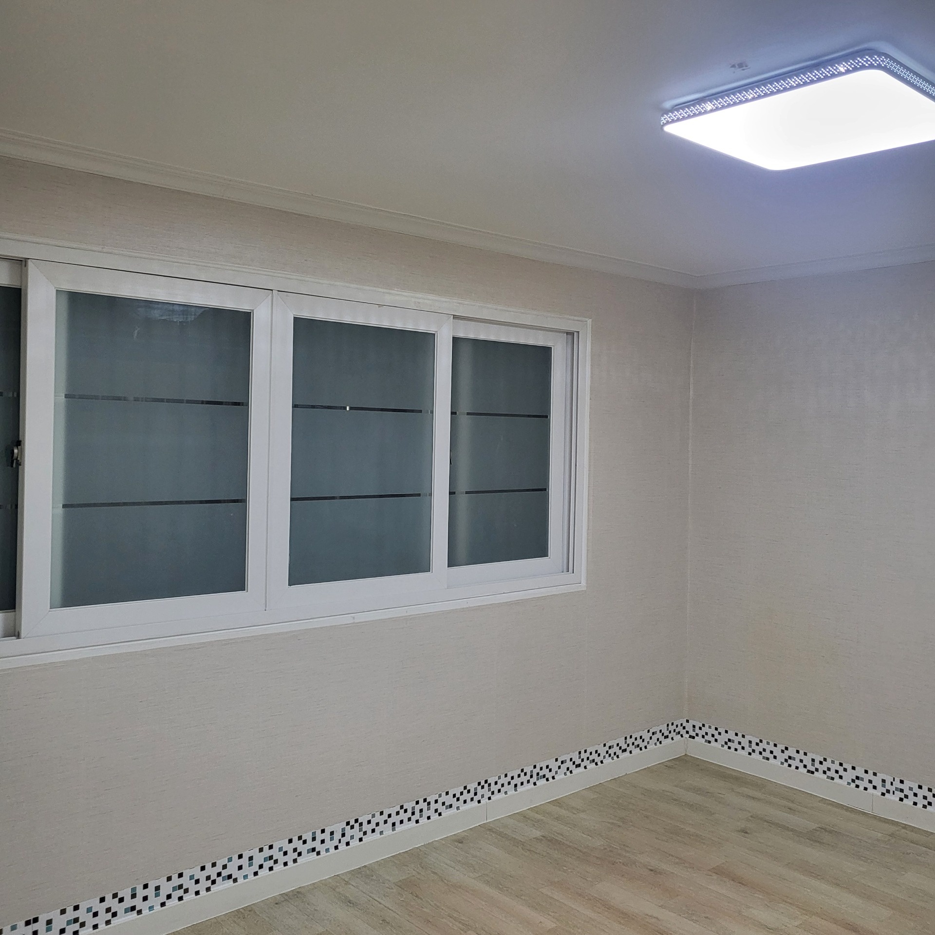 바로옆 철길숲, 효자시장 도보 2분거리 월세 500 / 60 | 당근 부동산