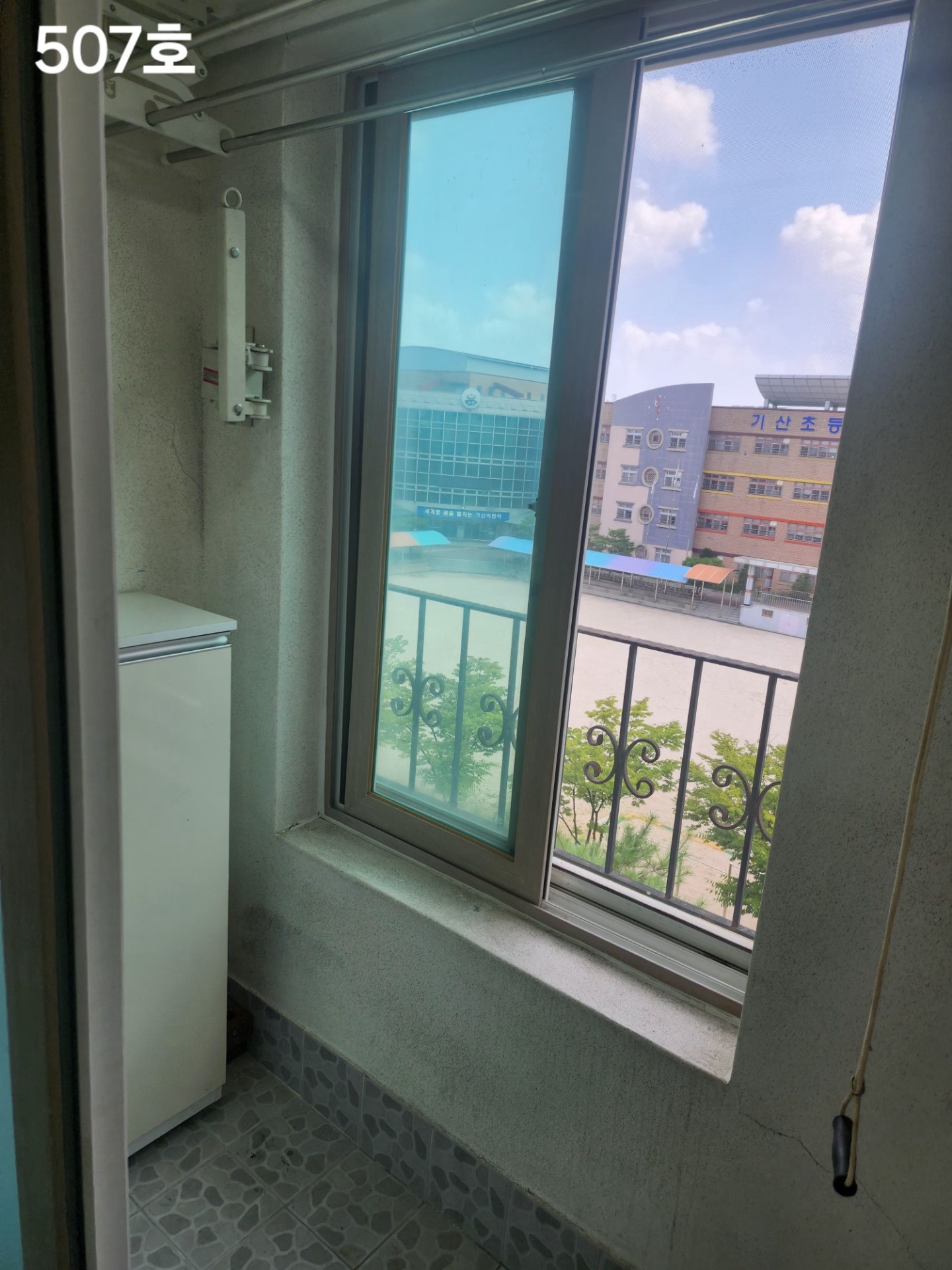 버스정류장 바로앞 초등학교 운동장뷰 원룸 월세 200 40 당근 부동산