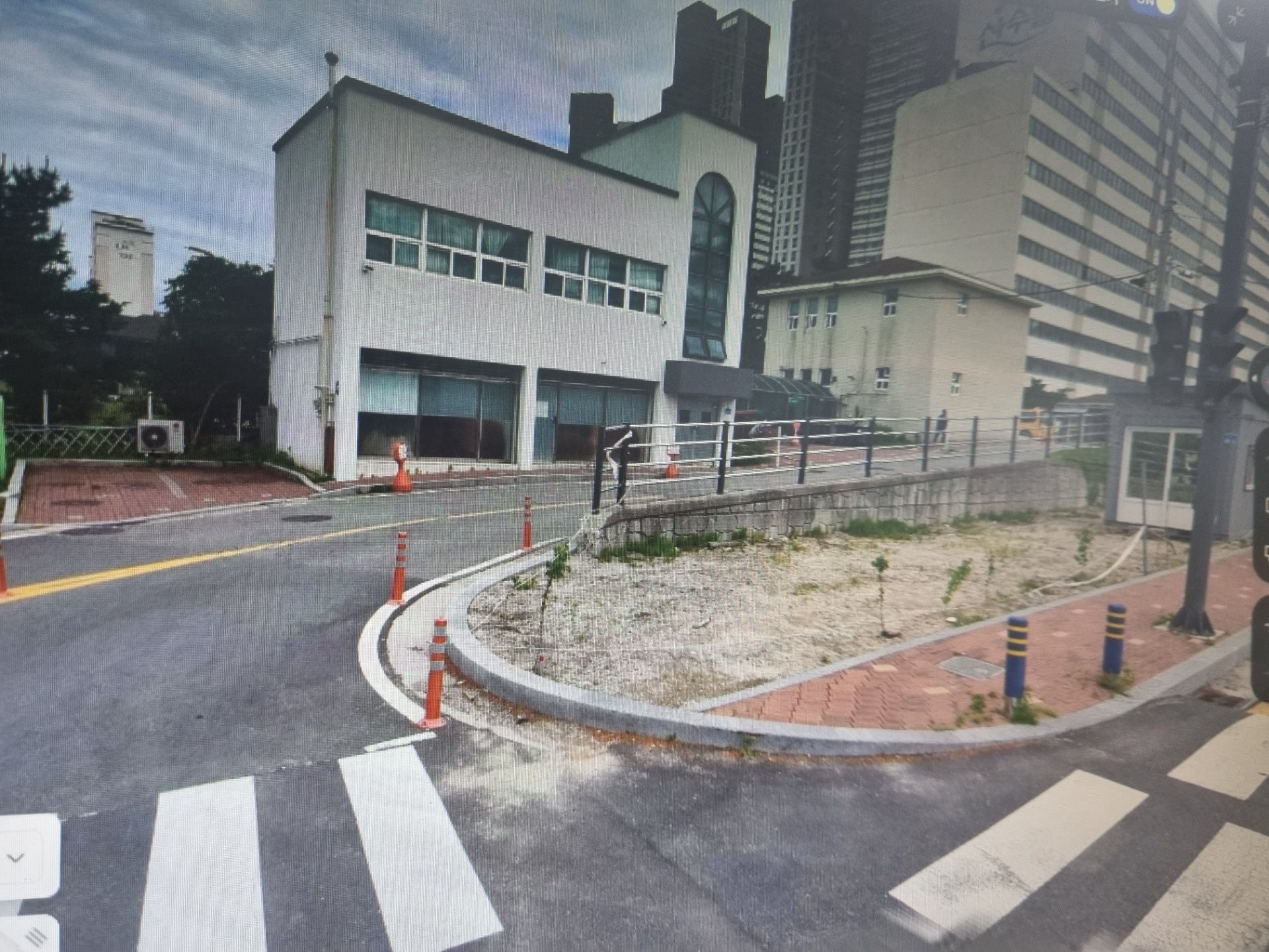 산수빌 입구 단독 2층 상가 버스정류장 1분거리 월세 2000 150 당근 부동산
