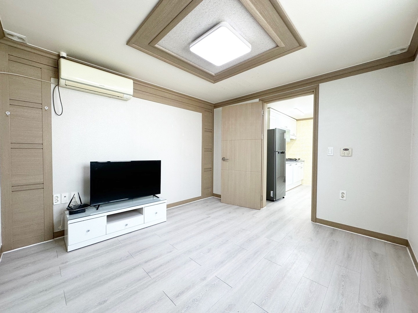 우체국 인근 깔끔한 미투 월세 100 / 14 | 당근 부동산